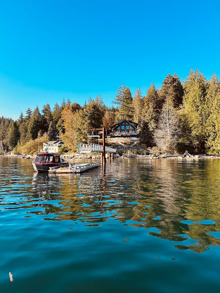 Paradis Gambier Island 4500 Sqft 3br 4ba 8ppl - サンシャイン・コースト・リージョナル・ディストリクト