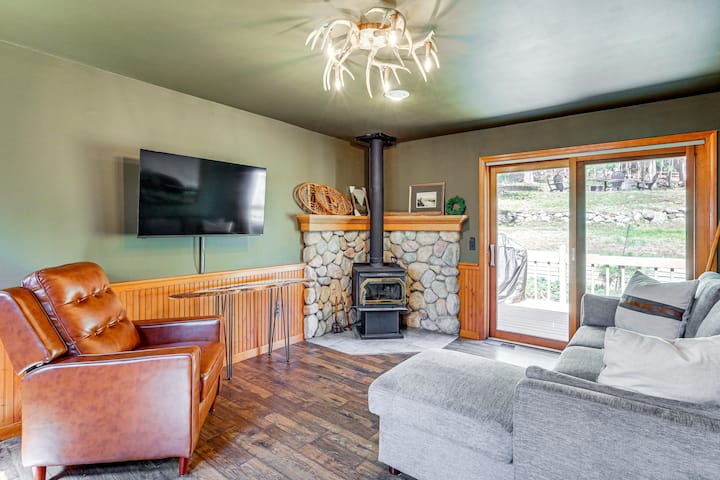 3 Mi To Lake George & Village: Family Home W/ Deck - Lake George, NY
