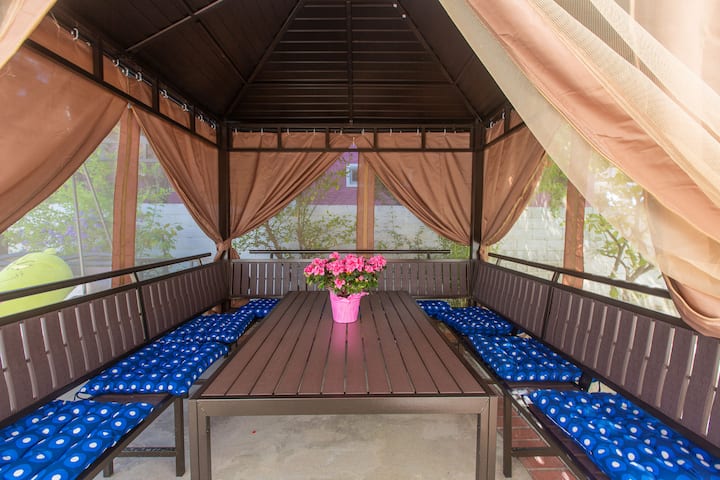 Whole 4br House W/ Gazebo | Sleeps 8 | Pet Ok - West Covina, CA