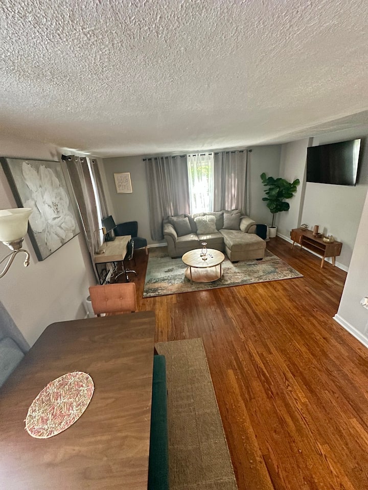 Cozy Comfort-location Meets Comfort & Convenience - Largo, MD