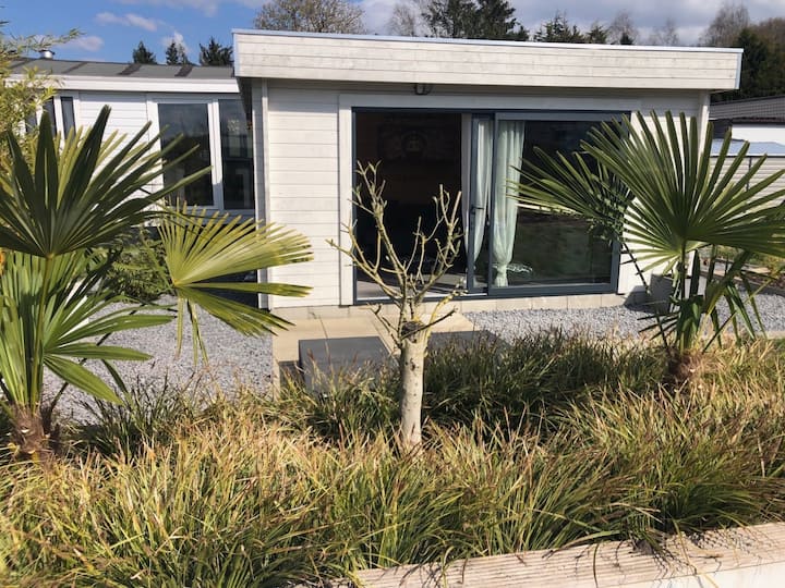 Chalet Enigma Lounge Avec Piscine - Maastricht