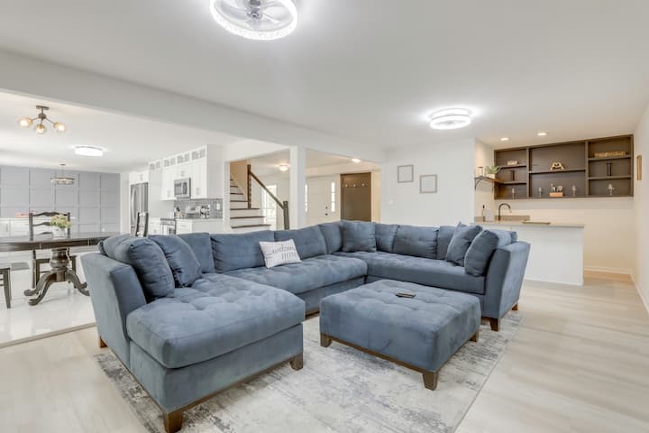 Refined Decatur Retreat: Shop, Dine + Unwind! - 스톤 마운틴