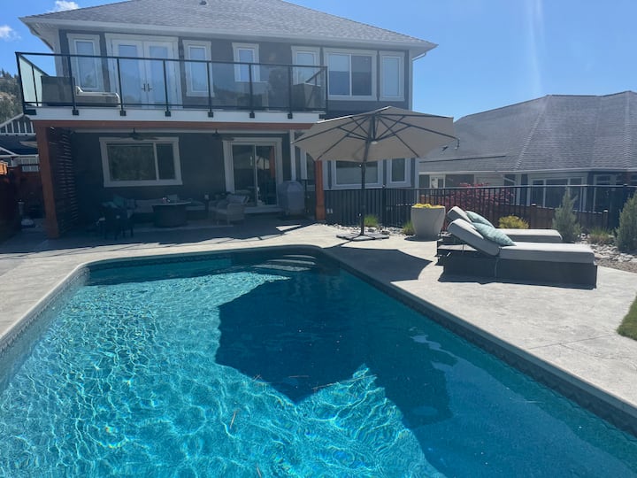Sendero Pool House - Penticton
