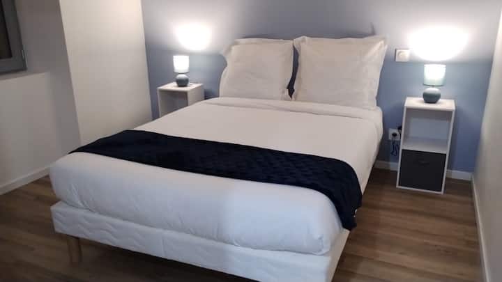 L'urbain - Centre-ville - Confortable - Climatisé - Montluçon