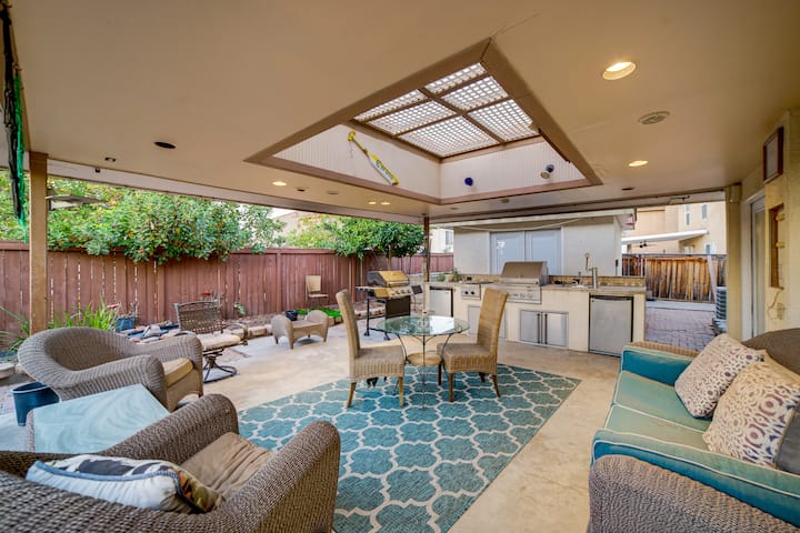 Family Home 5 Mi To Dtwn Riverside & Hospital! - Riverside, CA