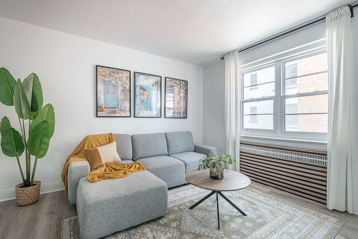 Refined Downtown Retreat • Free Parking - Montreal