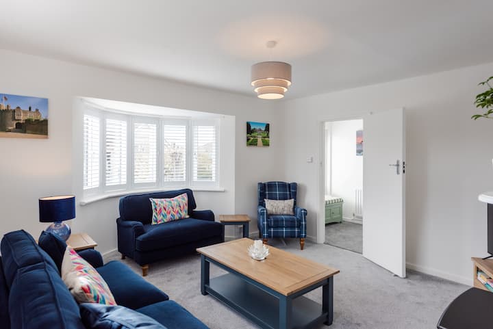 The Retreat · Bright 2‑bed Holiday Flat - Deal