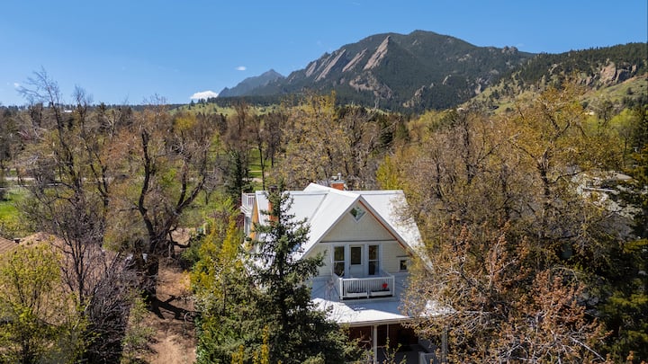 Hotelephant~5 Minute Walk To Cu & Pearl ~Mtn Views - Boulder, CO