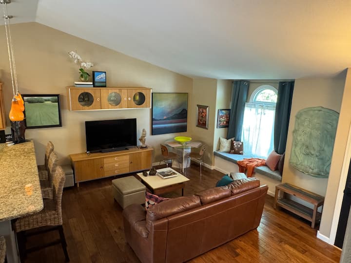 Colorful Canvas House | Private 2br + Workspace - Loveland, CO