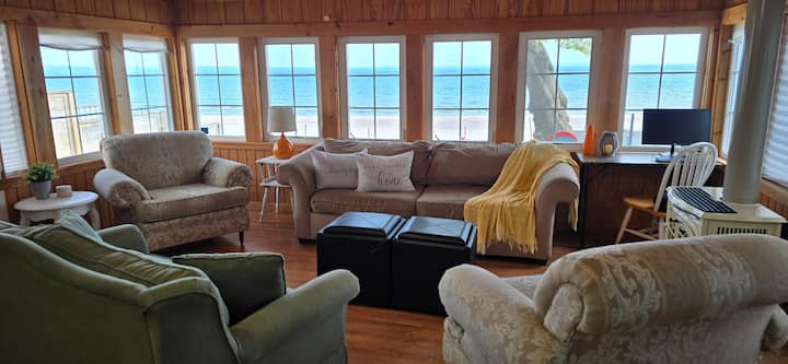The Beach House On Erie - Crystal Beach