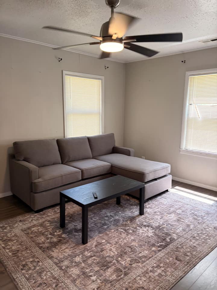 Charming 4br House Near Lake Sequoyah Sleeps 8 - Fayetteville, AR