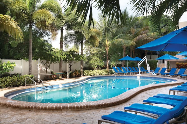Santa Barbara Resort 1br Apartment - Pompano Beach, FL