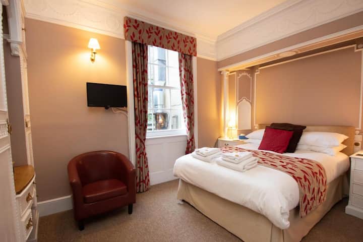 Classic Double En-suite - South Downs