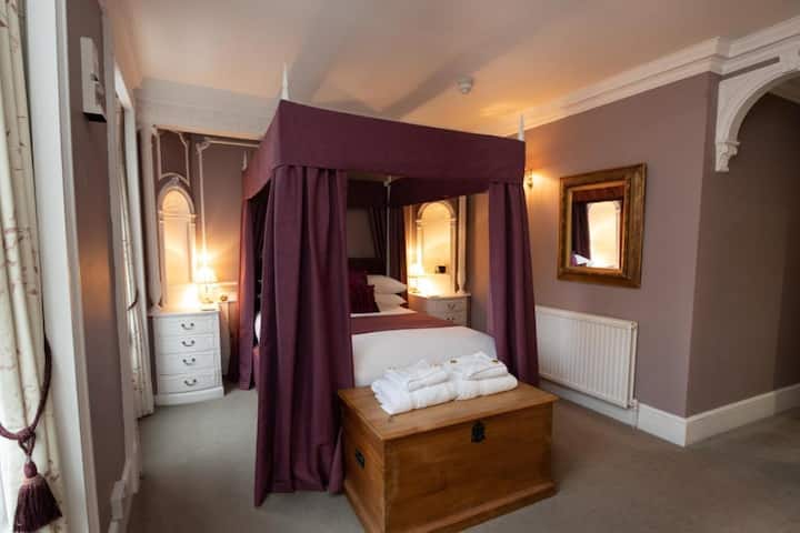 Deluxe Double Room With En-suite - Arundel