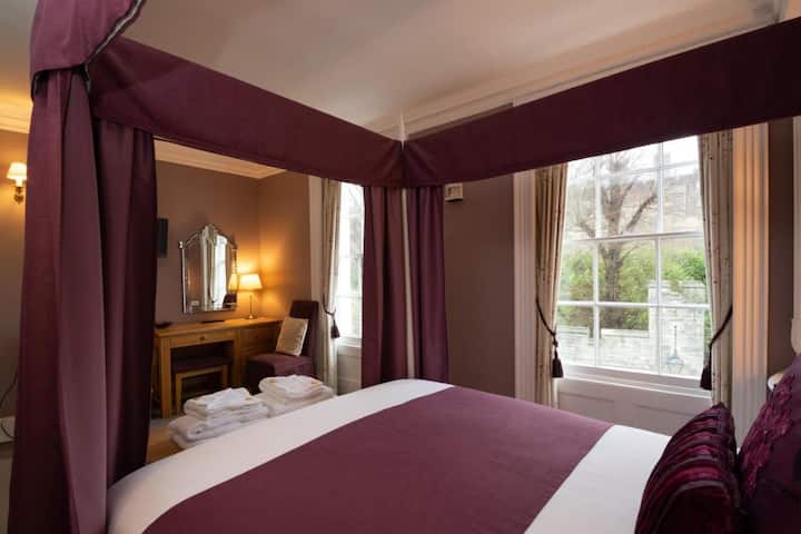 Deluxe Double Room With En-suite - Arundel
