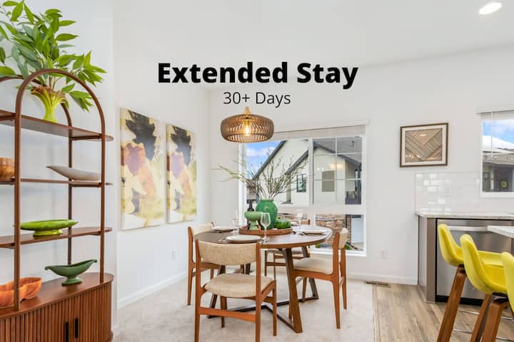 Juniper Bloom | 2 King Suites, Garage, Bikes - Fort Collins, CO