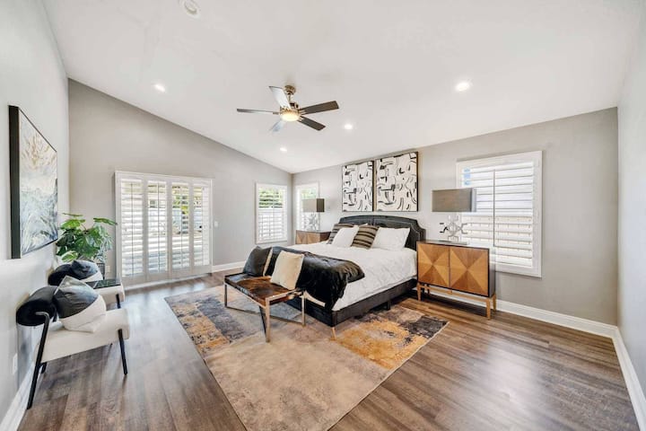 Golden Sun Hideaway On Minaret St E#42585 - Corona, CA