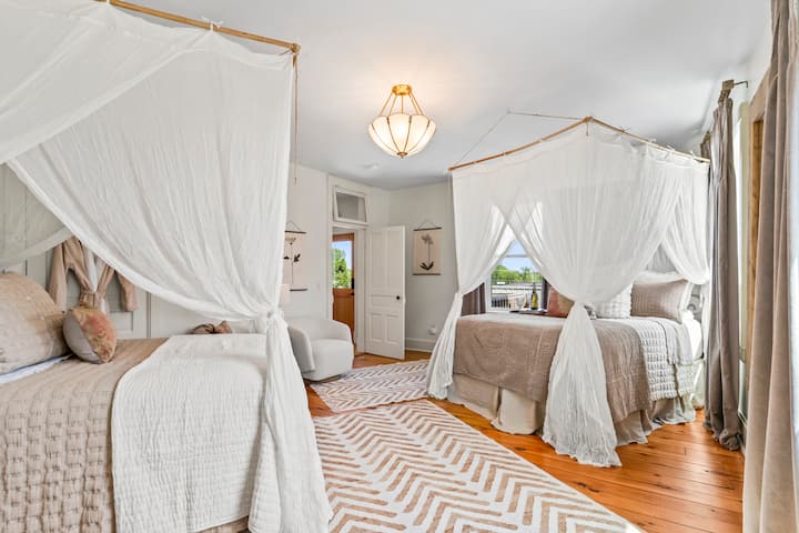 Stay At Solara - Downtown Green Lake Beauty - Green Lake, WI