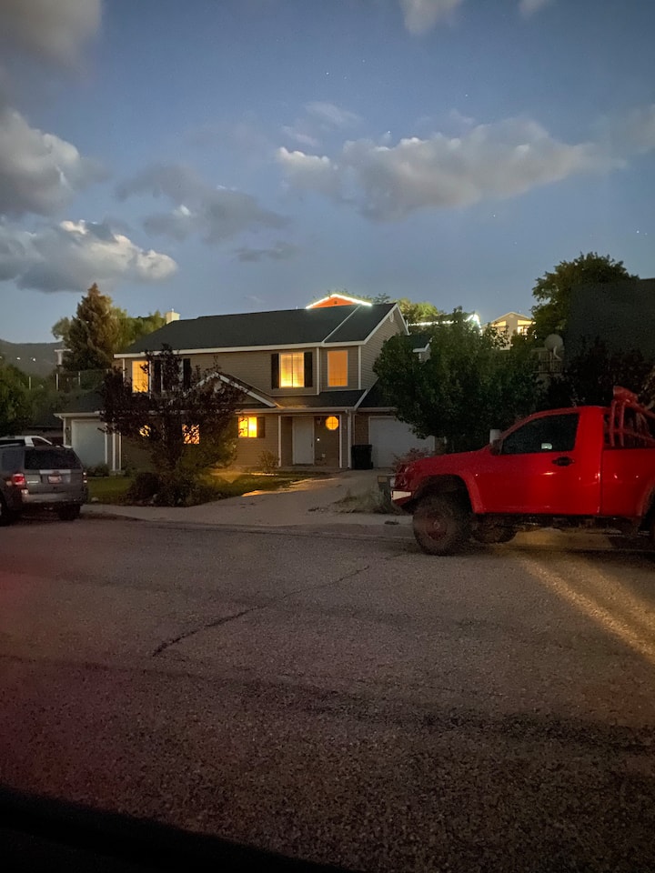 Red Rock Retreat | Near Zion + Cozy, Updated Stay - Cedar City, UT