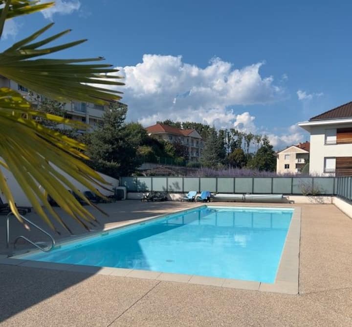 Lumineux Rez-de-jardin T2 (Piscine Extérieure) - Divonne-les-Bains