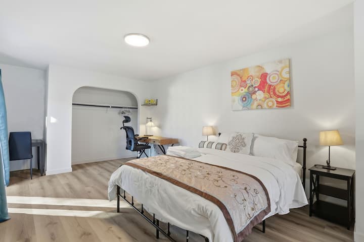 Private Entry Studio, Queen Bed, Kitchenette, Desk - San Ramon, CA