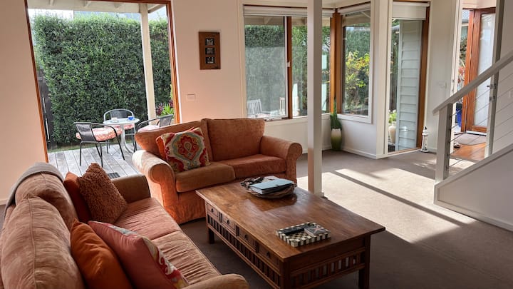 Seaside Escape For Two - Pet Friendly - Aireys Inlet