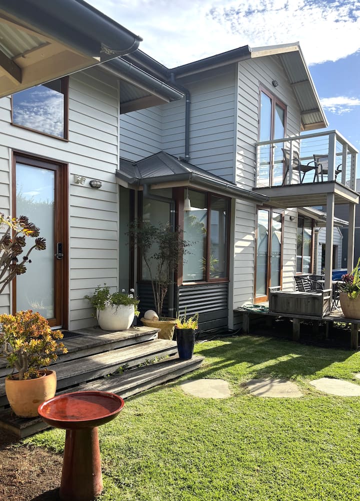 Seaside Escape For Two - Pet Friendly - Aireys Inlet