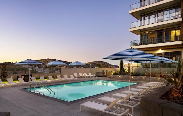 Modern 3 Separate Hotel Kitchensuites W/ Breakfast - Monterey, CA