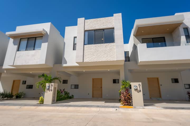 Casa Martinez - Playa del Carmen