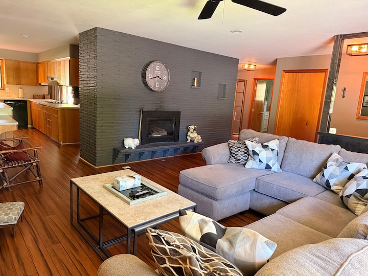 Gary's Mid-century Modern - Corvallis, OR