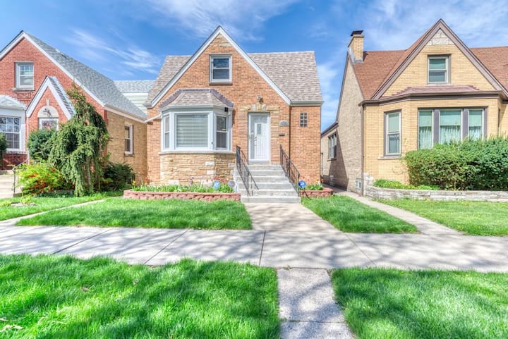 Charming Home 5 Minutes From Ohare Airport - Evanston, IL