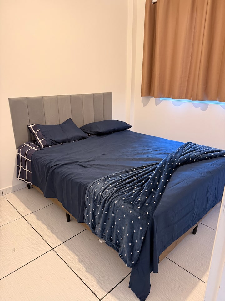 Apto 2 Quartos/móveis Novos/exc Localização - Campo Largo