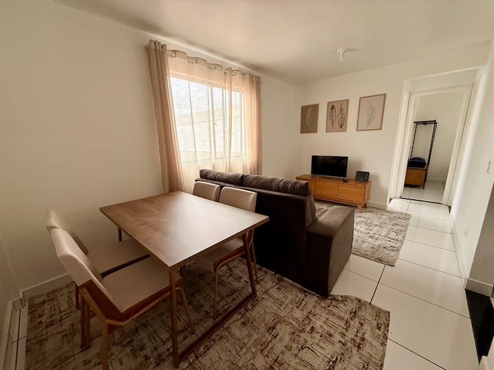 Apto 2 Quartos/móveis Novos/exc Localização - Campo Largo