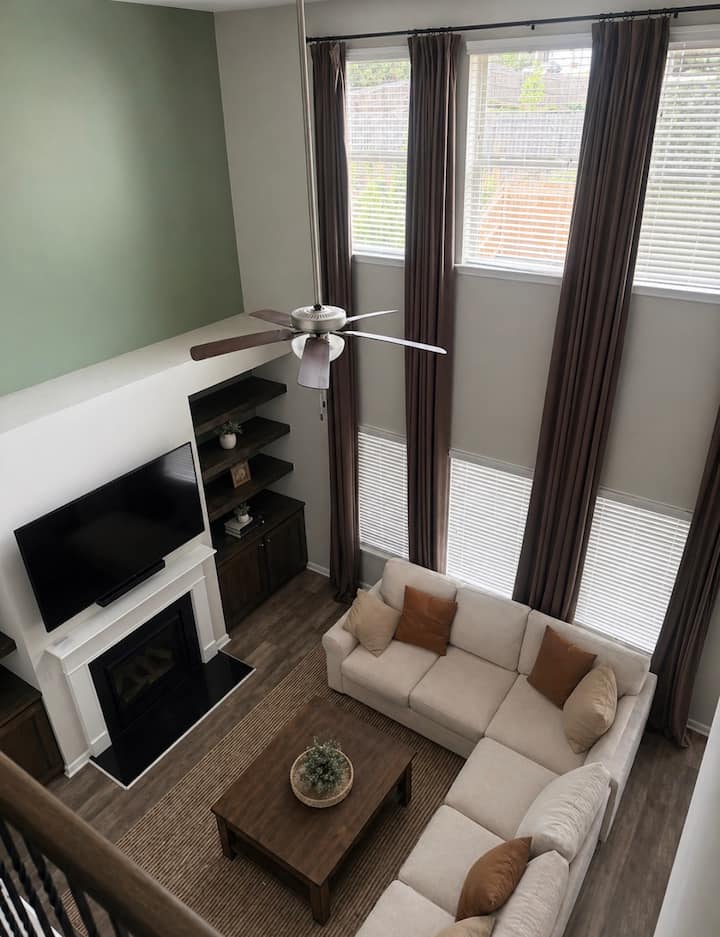 Spacious 4br Home Near Stonecrest | Sleeps 10 - Conyers, GA