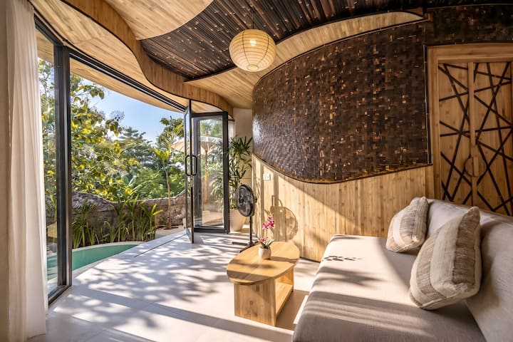Romantic Bamboo Bungalow Uluwatu W/ Plunge Pool - Indonesia