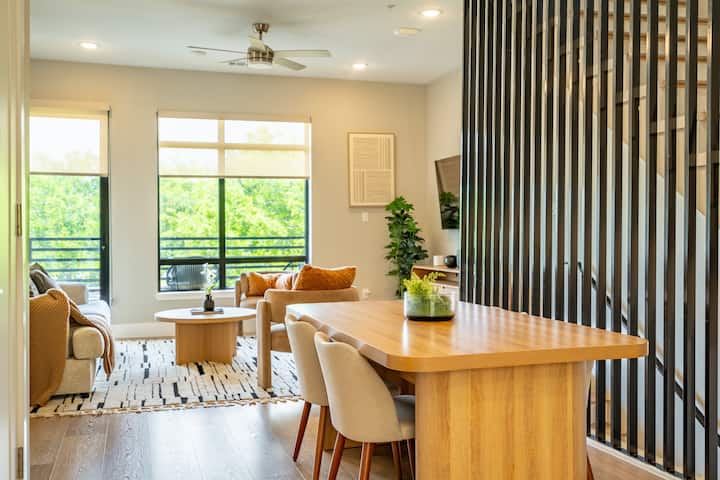 Scandinavian Retreat | Patio + Minutes To Magnolia - Fairmount-Southside Historic District - Fort Worth