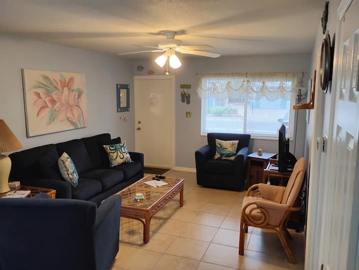 Island Time Getaway - Anna Maria Island, FL