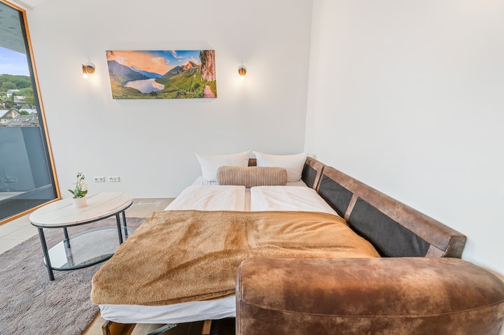 Deluxe Penthouse 23i: Seesicht-billiard-bbq- - Singen