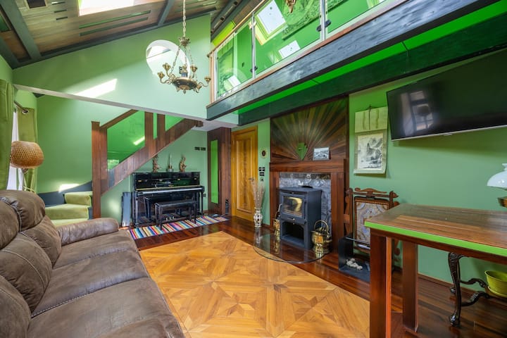Belmont Deco Noir Penthouse Wellness & Spa - Bristol