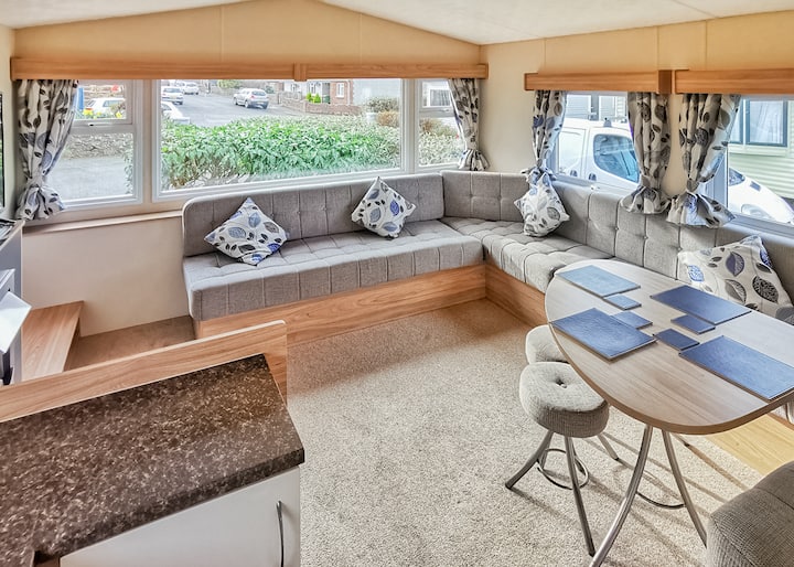Gold Plus 2 Pets Allowed Sleeps 4 - Fishguard