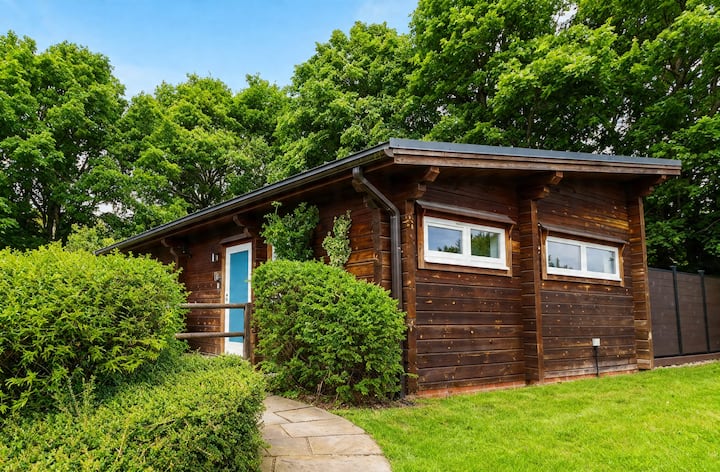 Pine Lodge Spa Pet - Thirsk