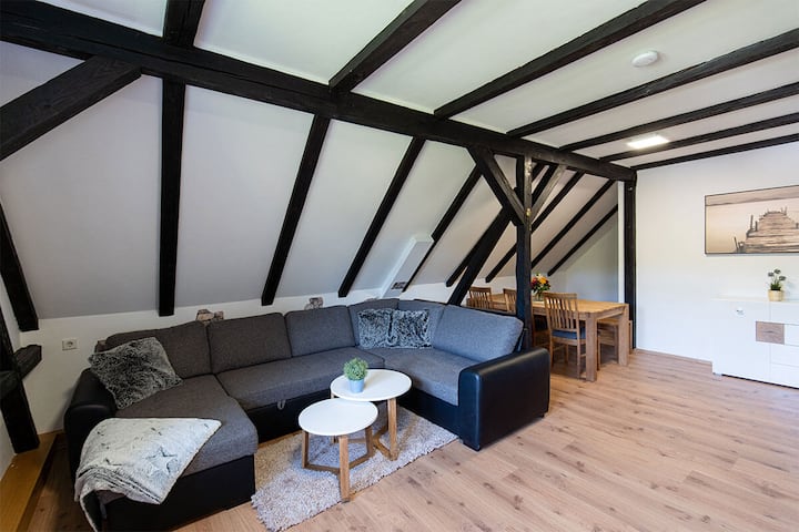 Ferienwohnung Alte Schule Rödental (1. Og Links) - Coburg