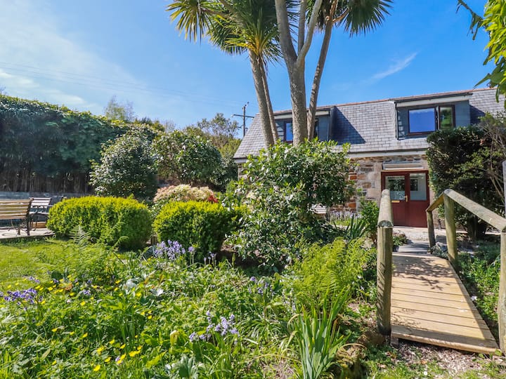 Hydrangea Cottage - St Austell
