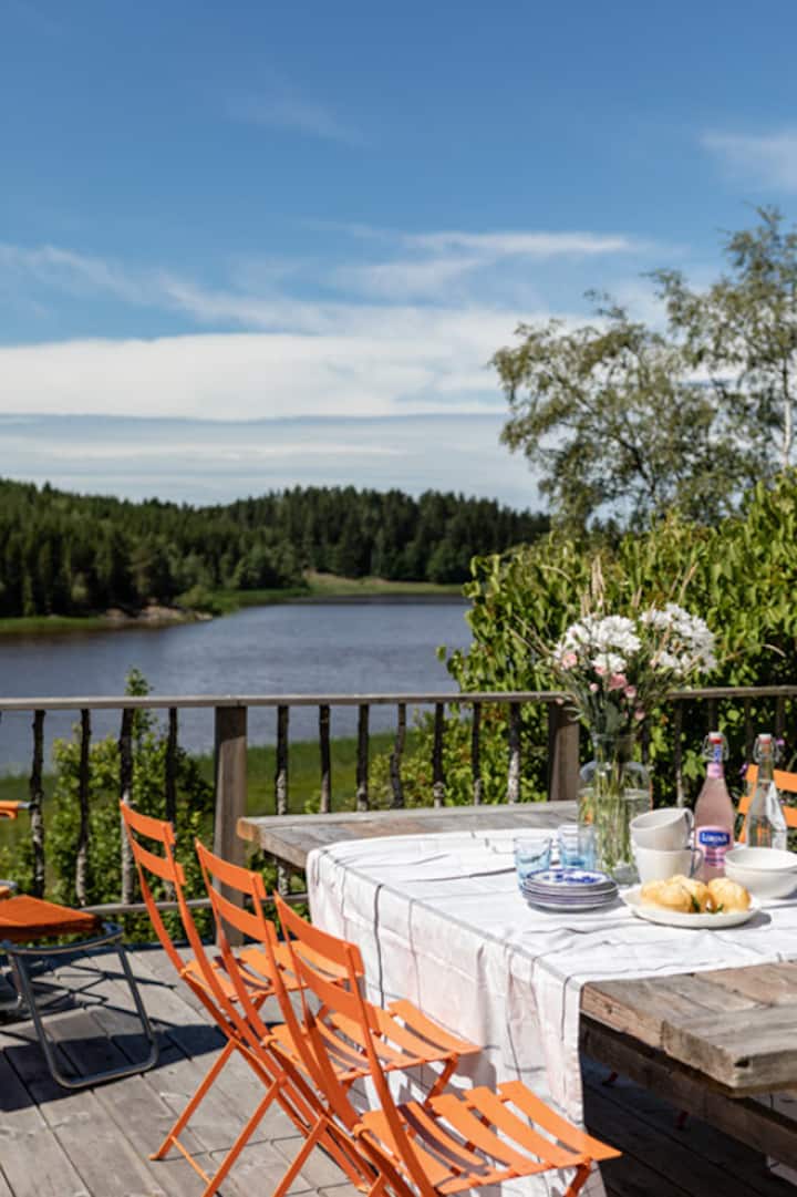 Cozy Summer Cottage With Lake View - Sweden