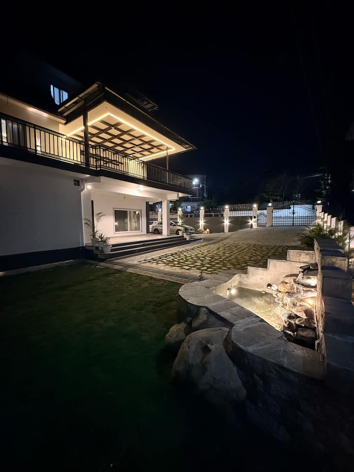 The Himalayan White House - 2 Bhk - Dharamshala