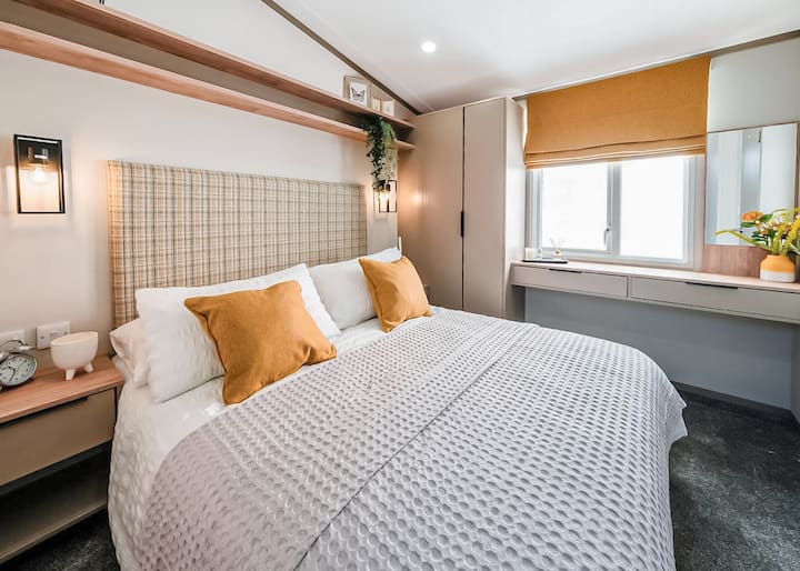 Silver 2 Bedroom Caravan (Slps 6) Pet - Silloth