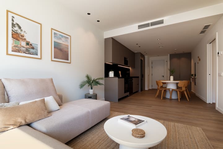 Premium Apartment With Terrace, King + Single - Sitges
