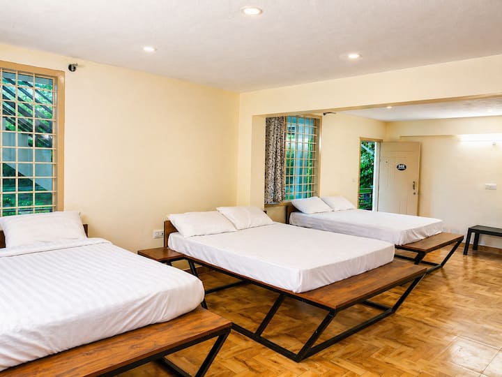 River View Dorm Room 6 Sharing - Sakleshpura