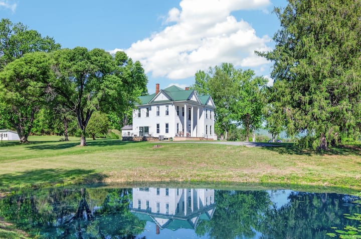 Fairfield Farmhouse - Douthat State Park, Millboro