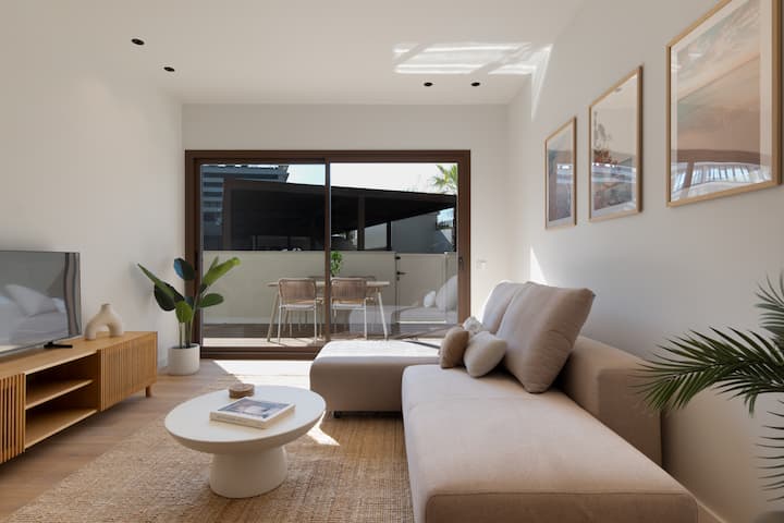 Premium Apartment, Pool Entrance, King + Twin - Sitges